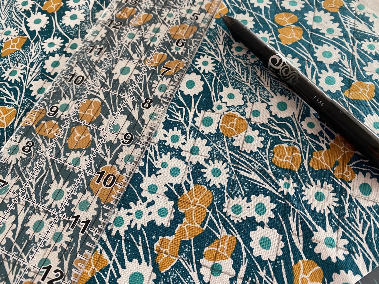 The Stitching Parliament Picture Walk Stand-up Tutorial - Hands On Design